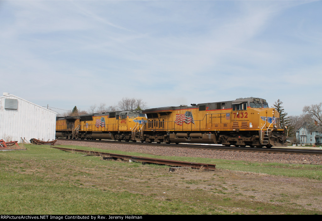 UP 7432 & others (1)